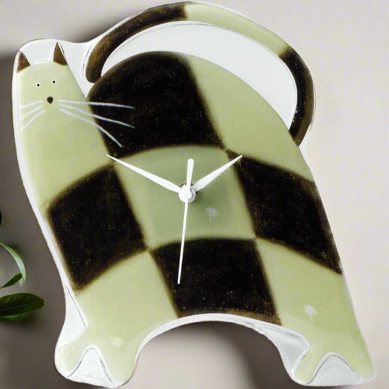 Govinder Nazran Glass Catwalk Clock