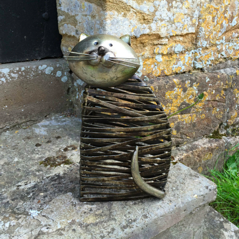 High Quality Metal Cat Statue Sitting